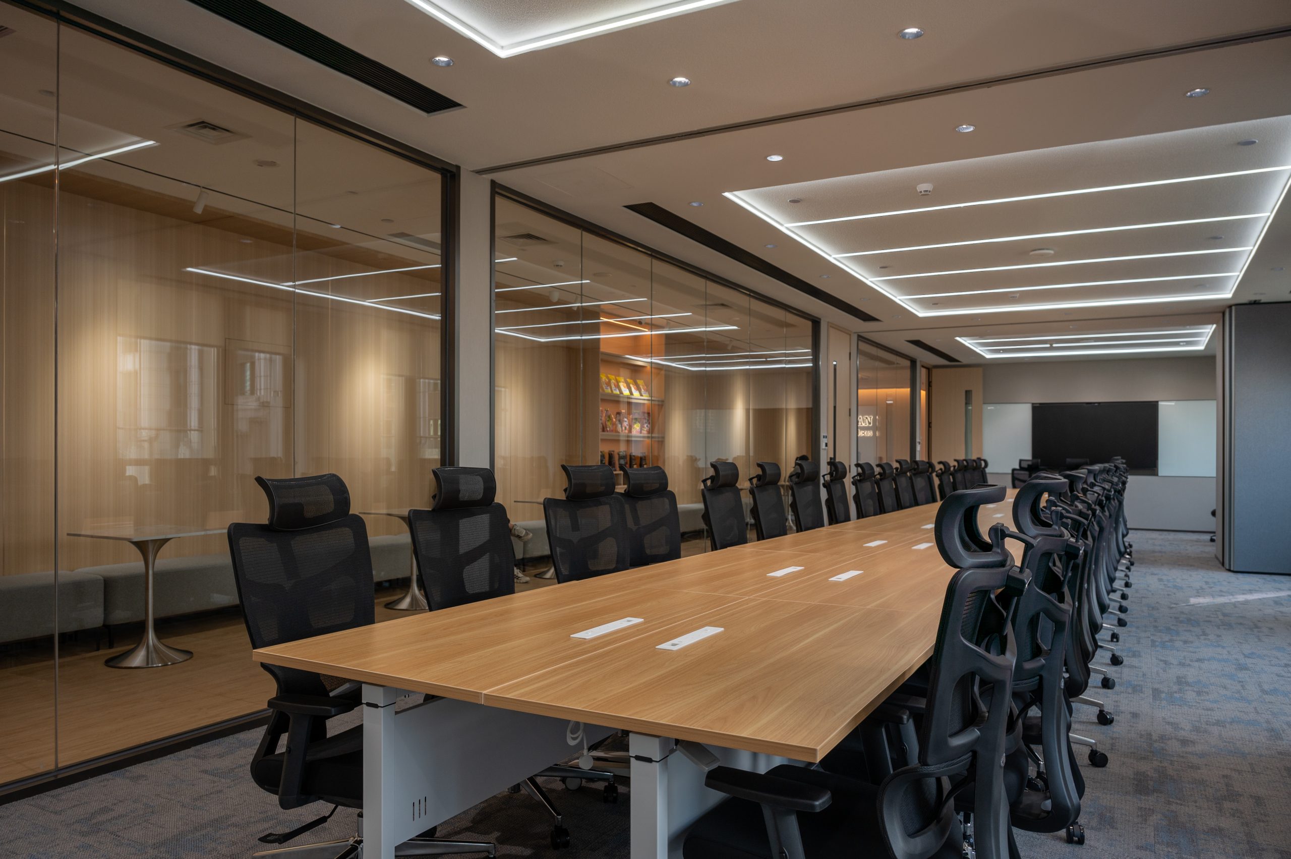 Configurable Conference Rooms - Toppan Nexus